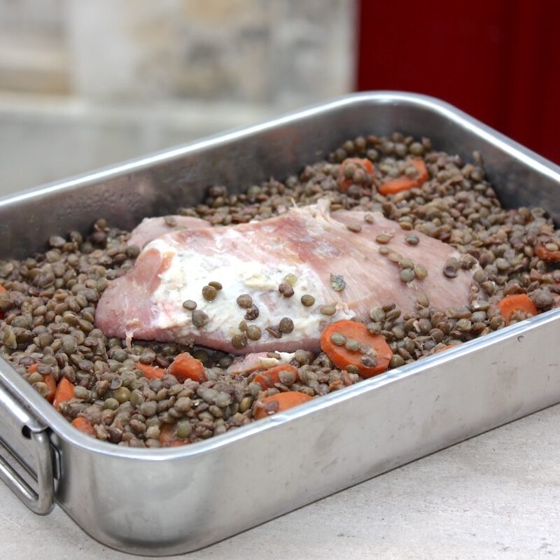 Palette de porc aux lentilles : un délicieux plat mijoté