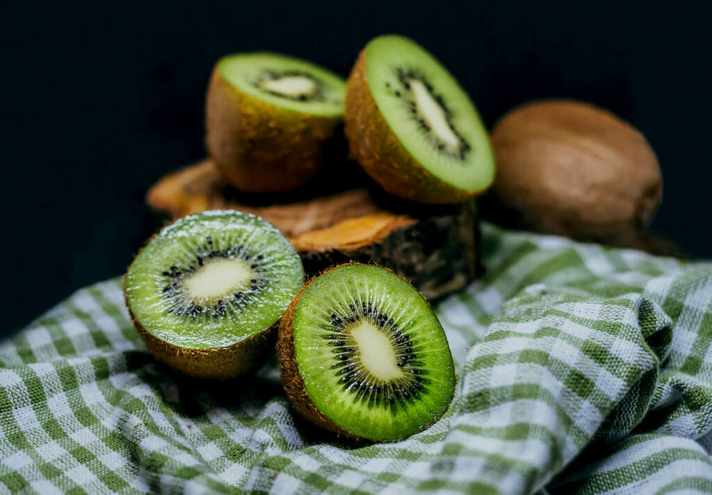Comment faire mûrir des kiwis rapidement ou non