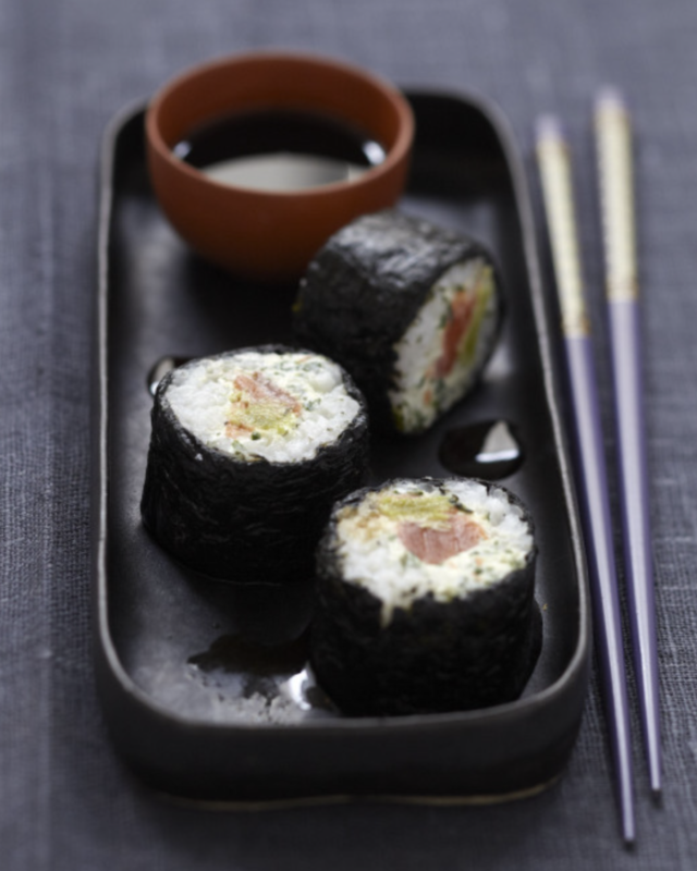 Makis au saumon, une délicieuse recette japonaise