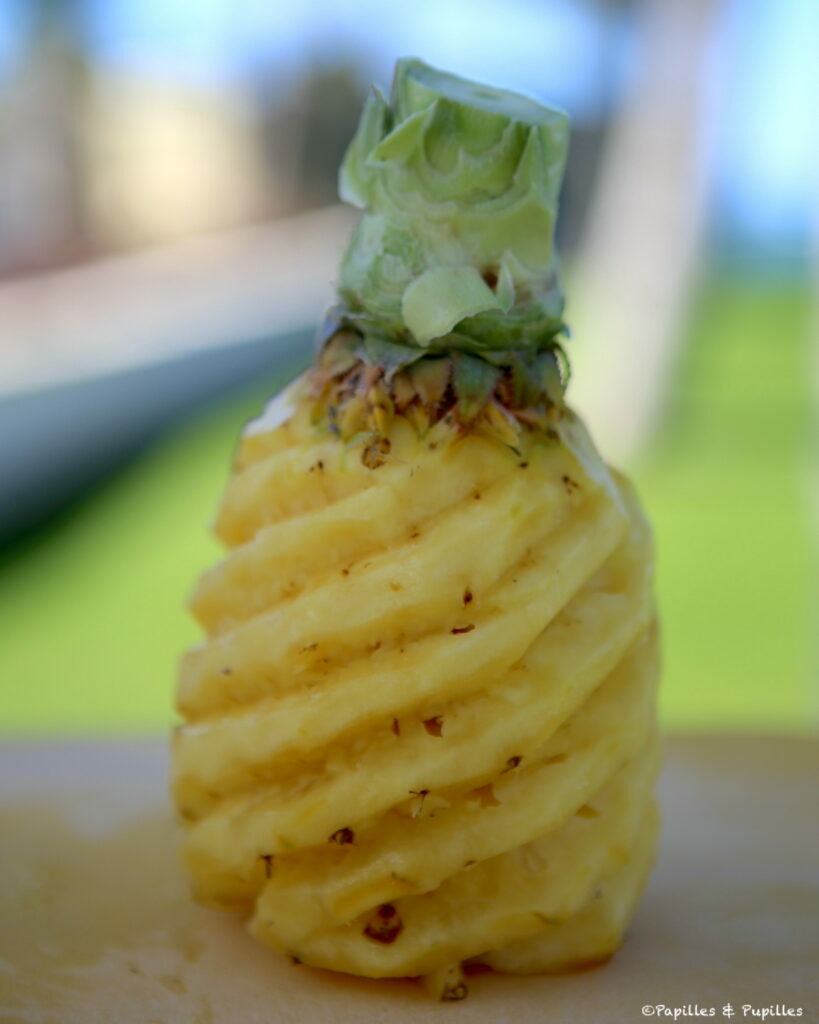 Comment préparer un ananas frais & ôter facilement les yeux