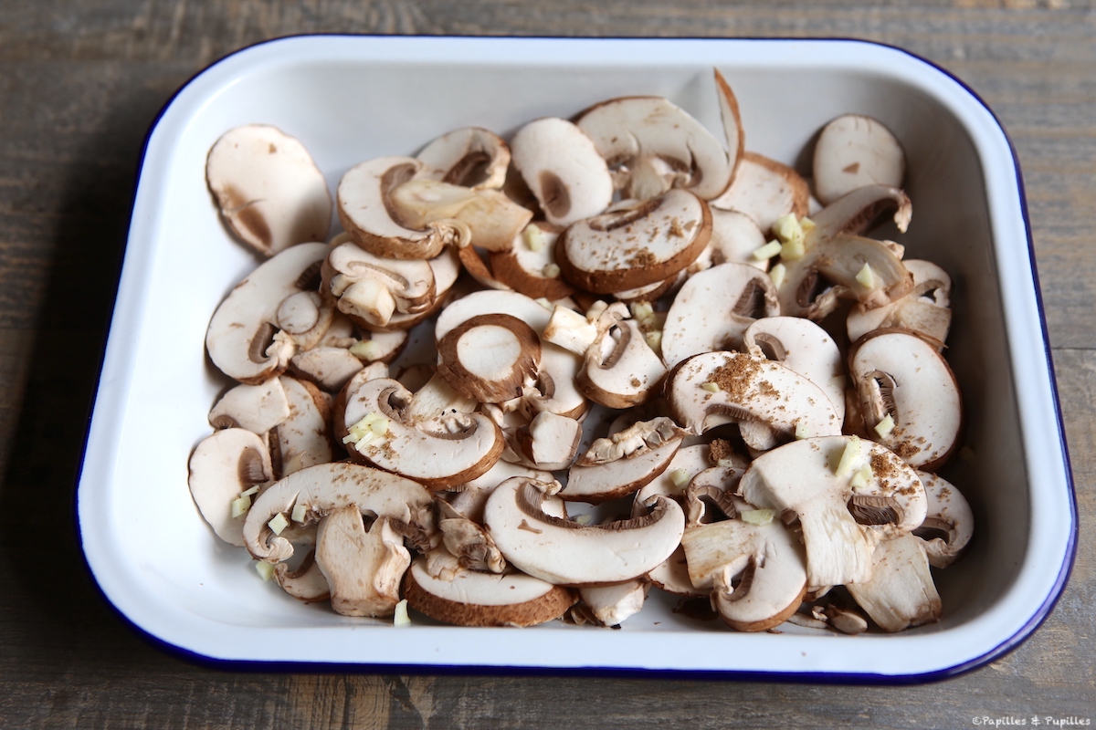 Rôti de veau aux champignons au four, tendre et savoureux