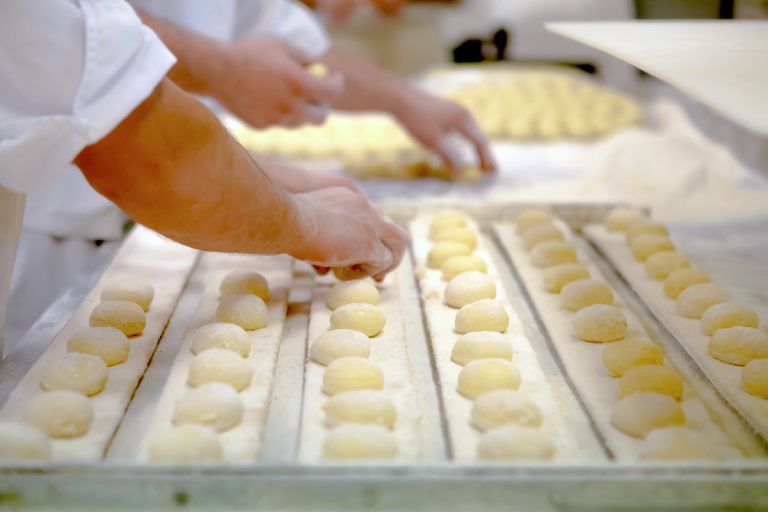 Paczki (ponchkis), les délicieux beignets polonais