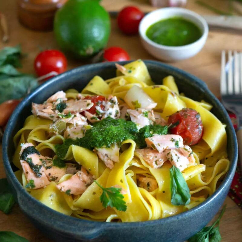 Pâtes au saumon : recette facile et crémeuse