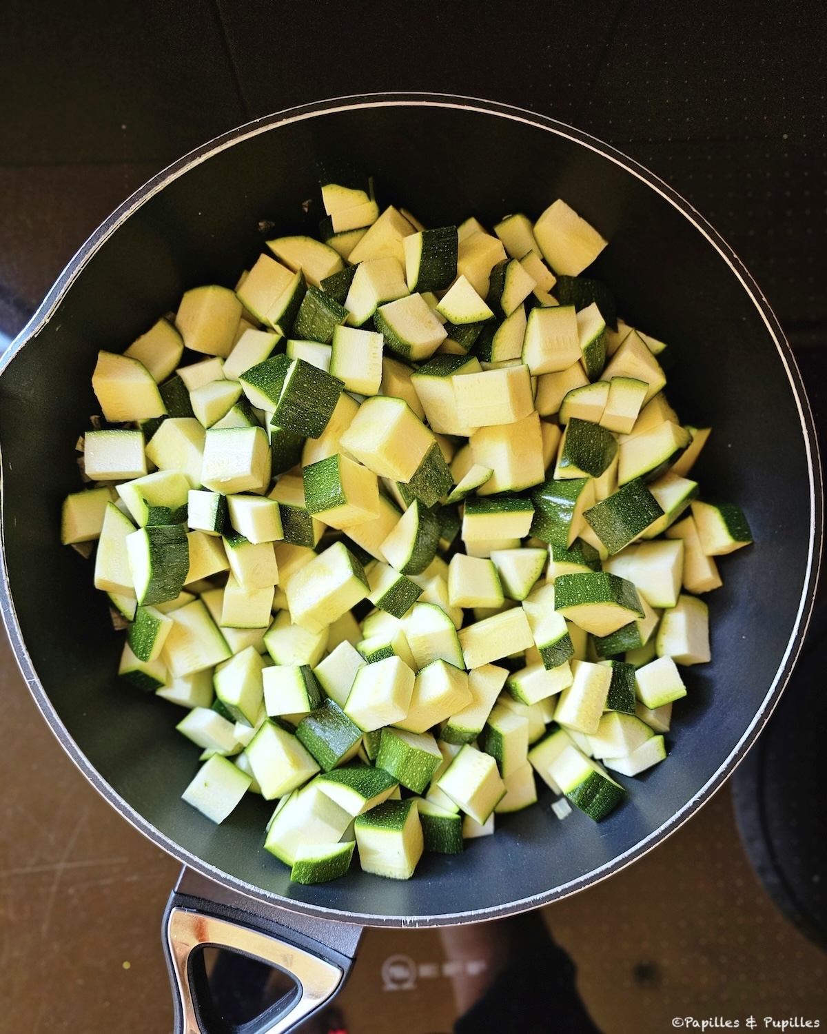Crumble de courgettes au Parmesan, amandes et champignons