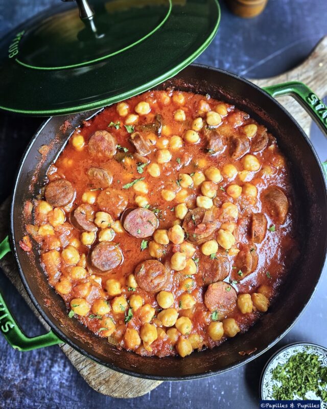 Pois chiches mijotés à la tomate et au chorizo