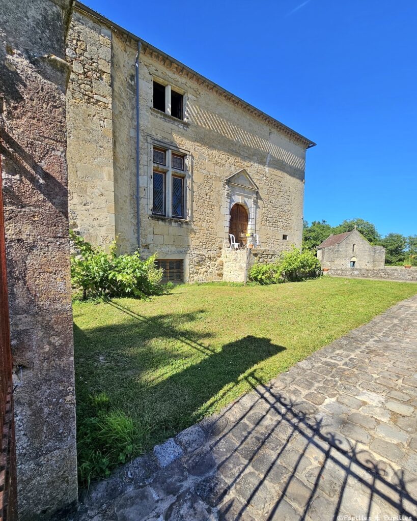 Castrum de Pommiers : un trésor médiéval au cœur des vignes