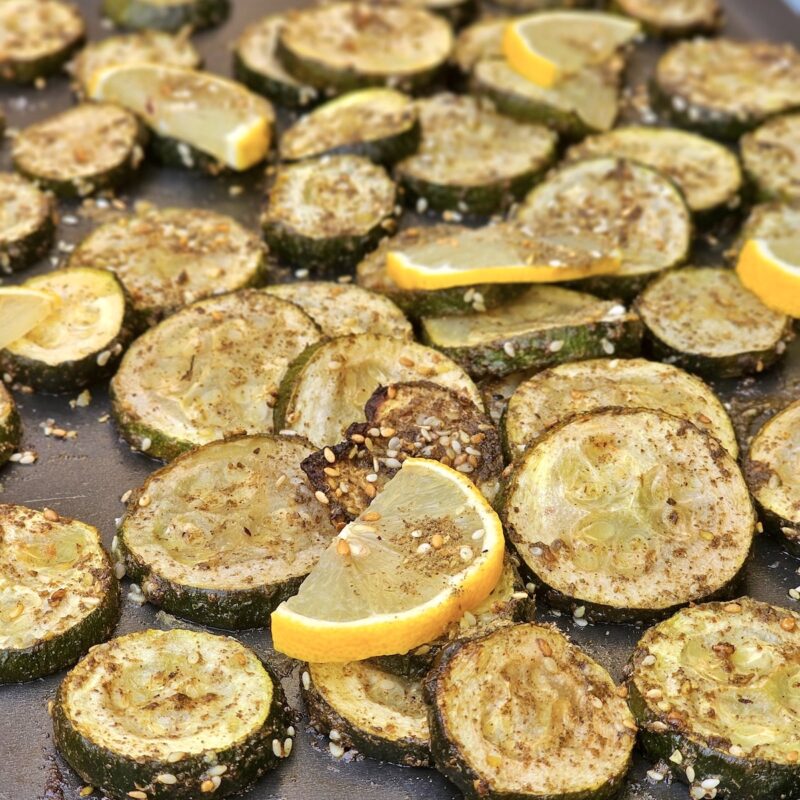 Courgettes marinées à l’ail et citron, cuites à la plancha
