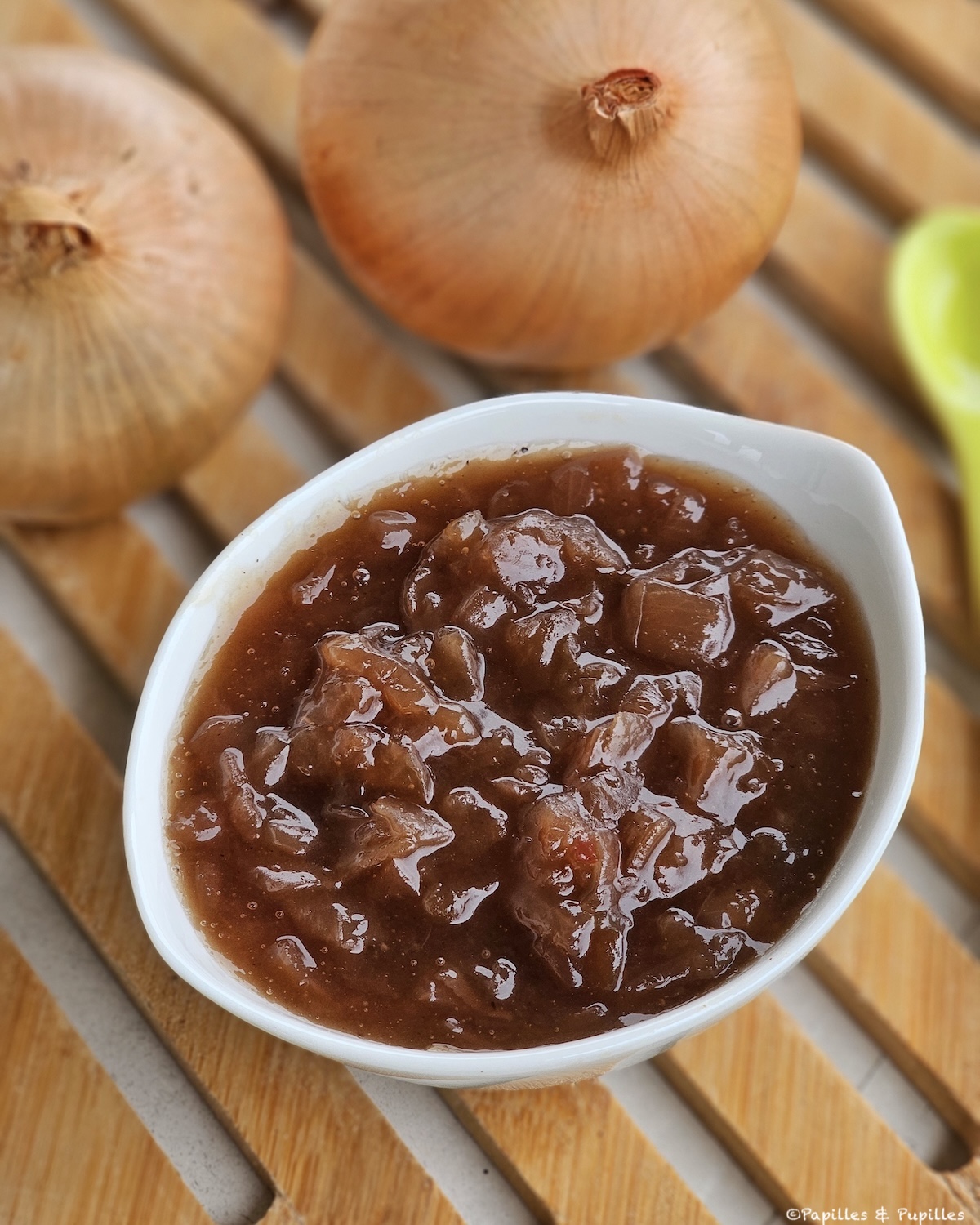 Confit d’oignons au miel – Recette maison